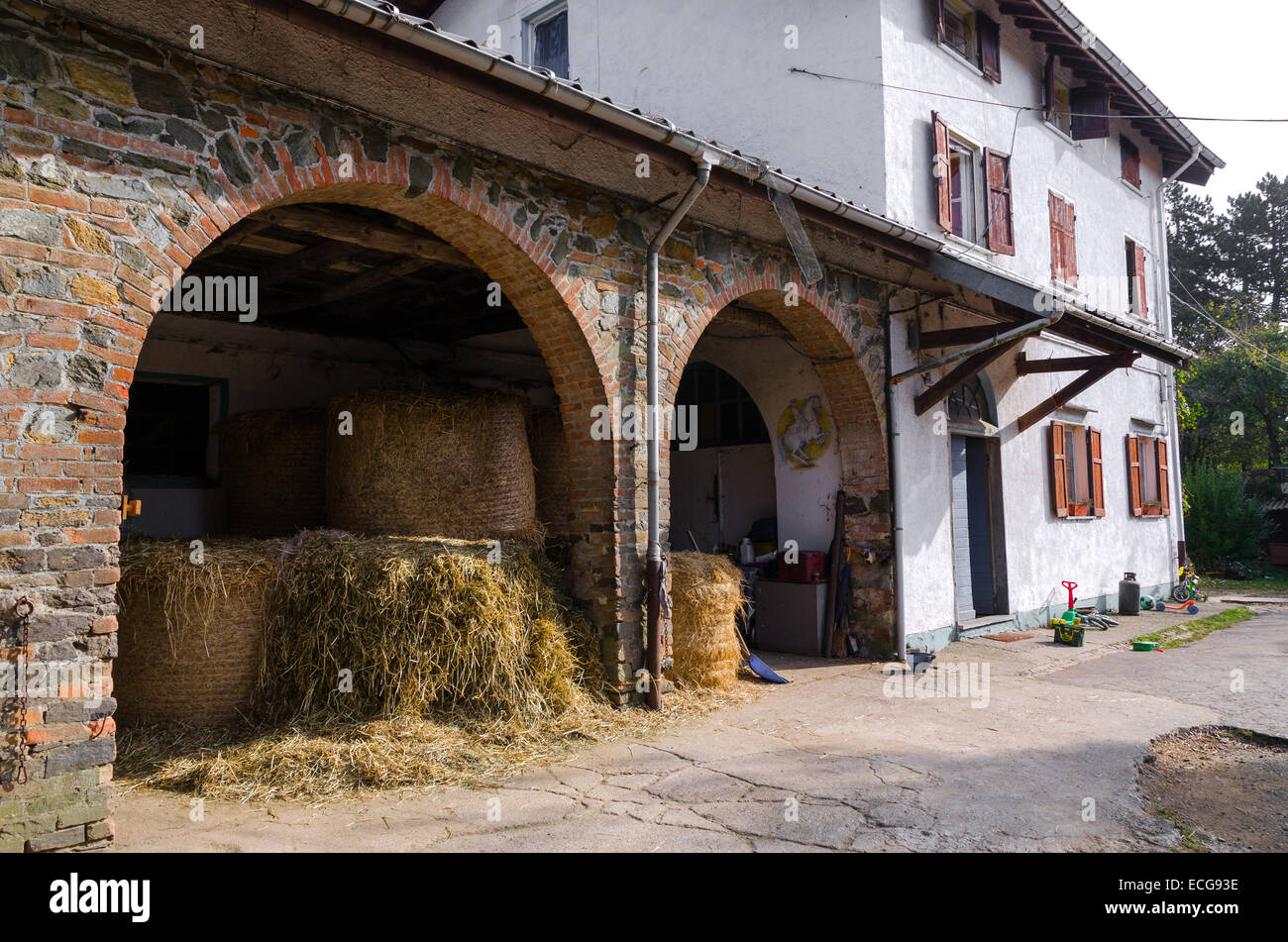Hay for the barn hi-res stock photography and images - Alamy