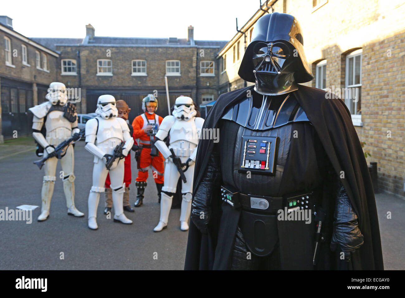 Stormtrooper running hi-res stock photography and images - Alamy