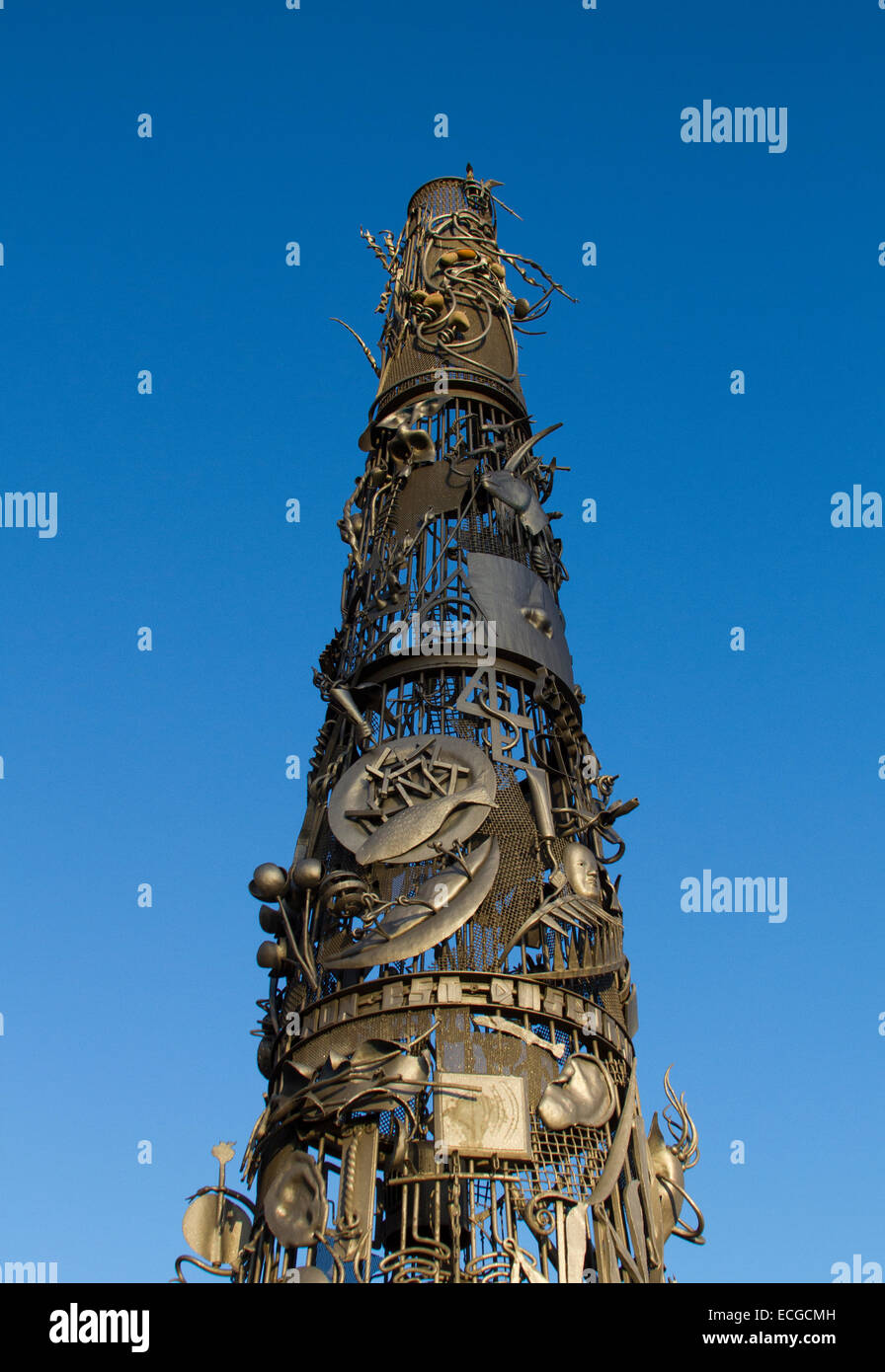 Blacksmiths Needle Newcastle Quayside Stock Photo - Alamy