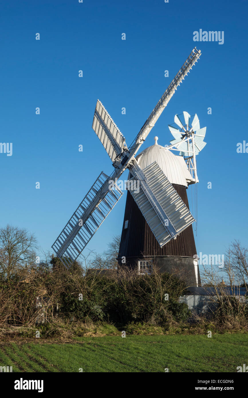 Wicken Corn Mill in Wicken village, Cambridgeshire, England against a ...