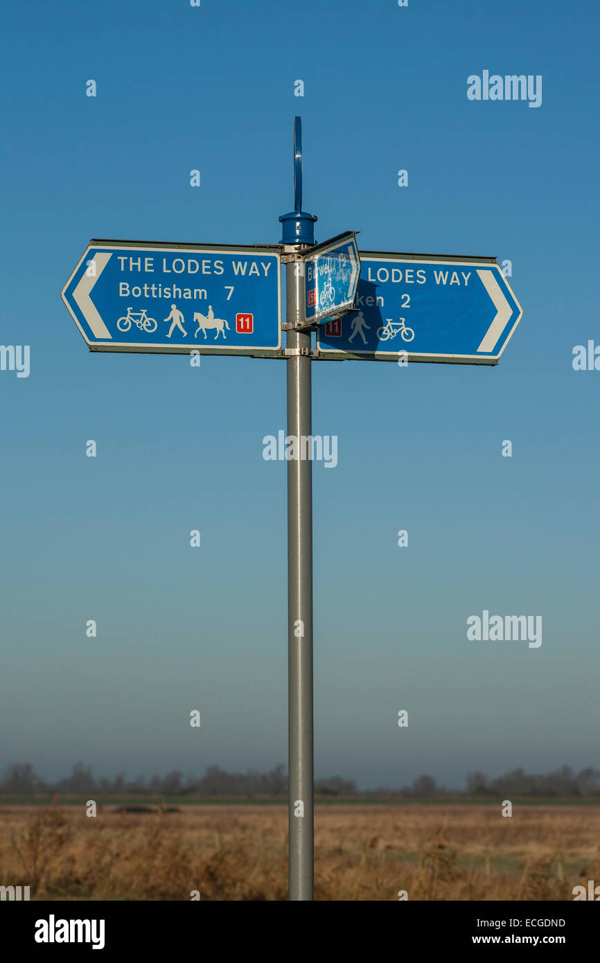 Sign post on The Lodes Way, Burwell Fen, Cambridgeshire Stock Photo - Alamy