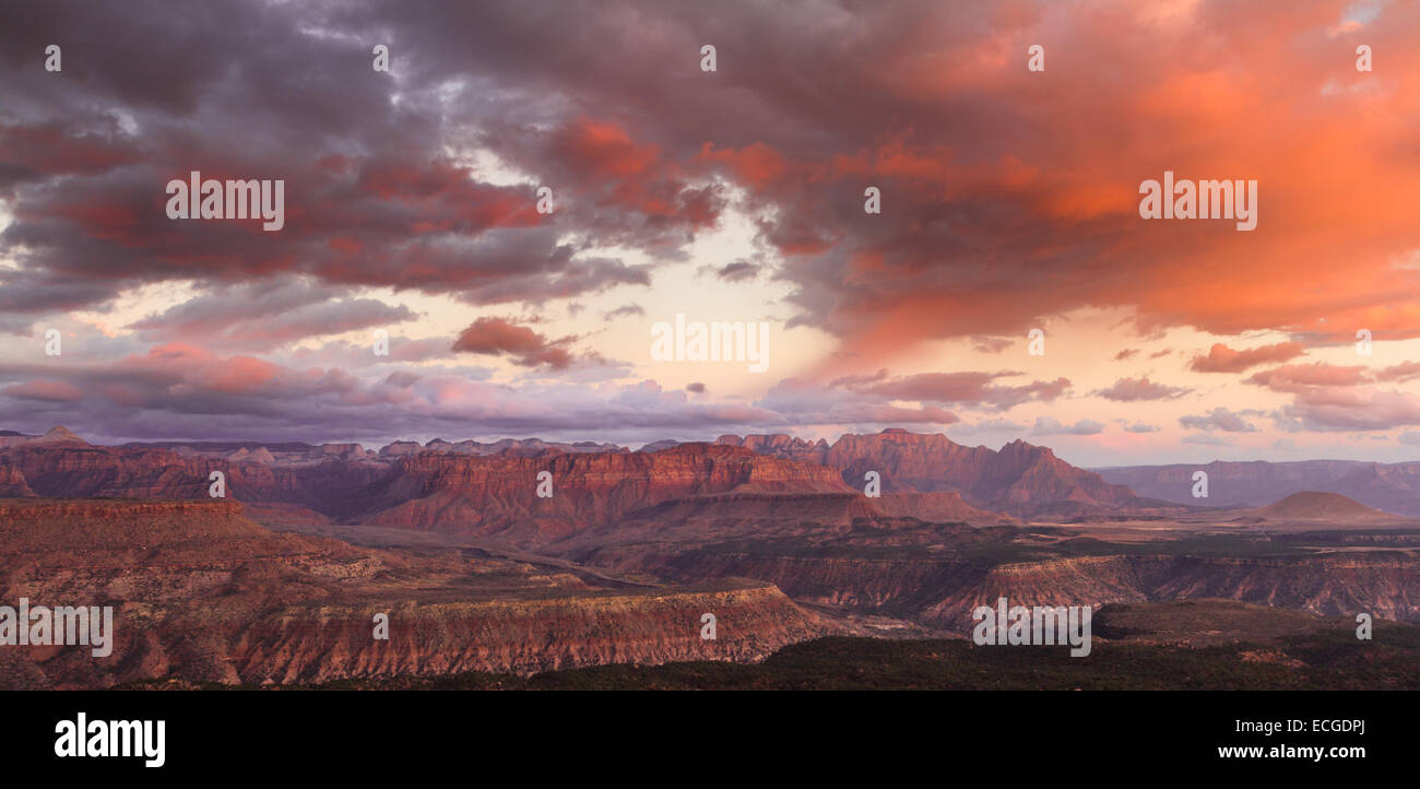 sunset landscape with the red sandstone mountains of Zion National Park ...