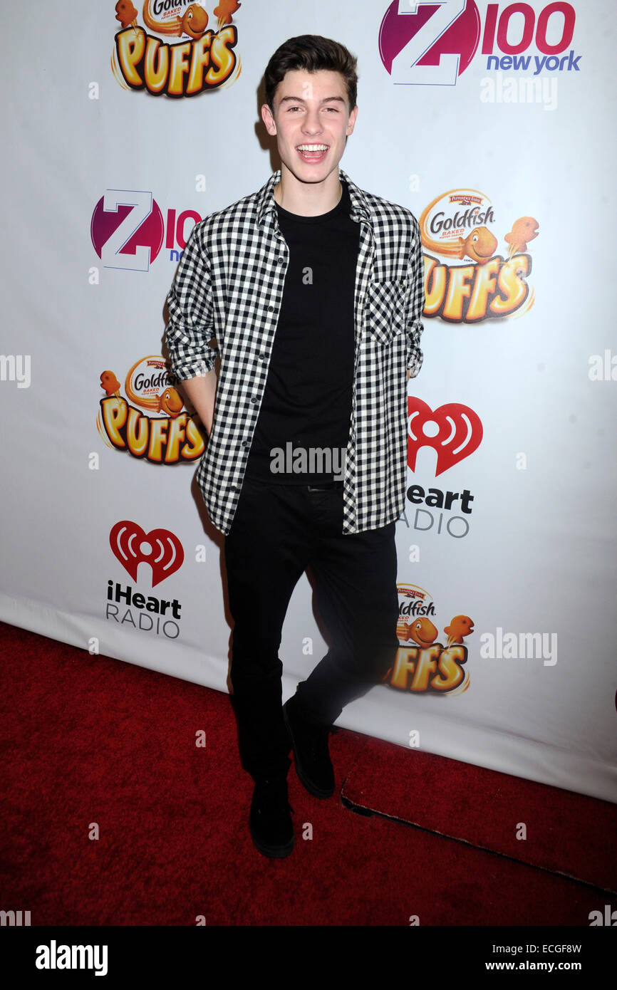 Shawn mendes hi-res stock photography and images - Alamy