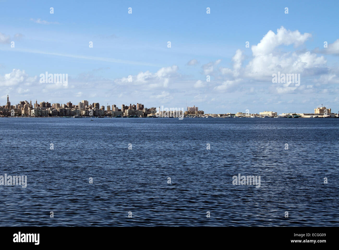 Alexandria egypt harbour hi-res stock photography and images - Alamy