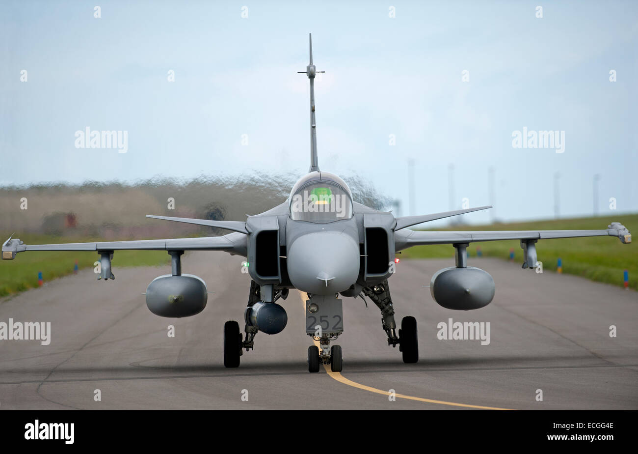 JAS 39 Saab Gripen single seat Mach 2 Fighter Jet No 252, taxiing to 05 ...