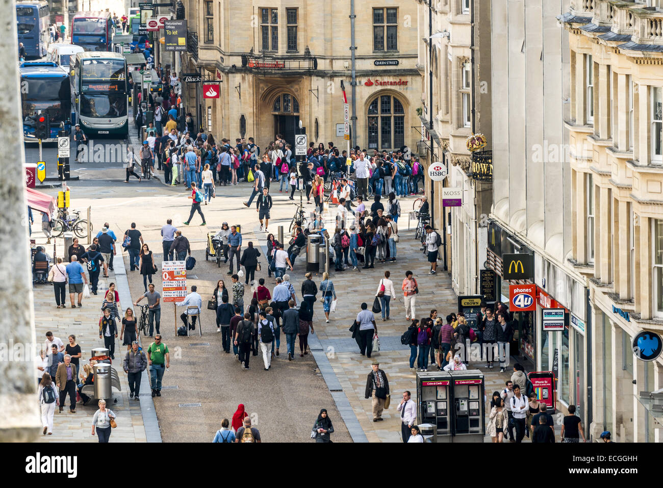 Pedestrianised road street pavement people hi-res stock photography and ...