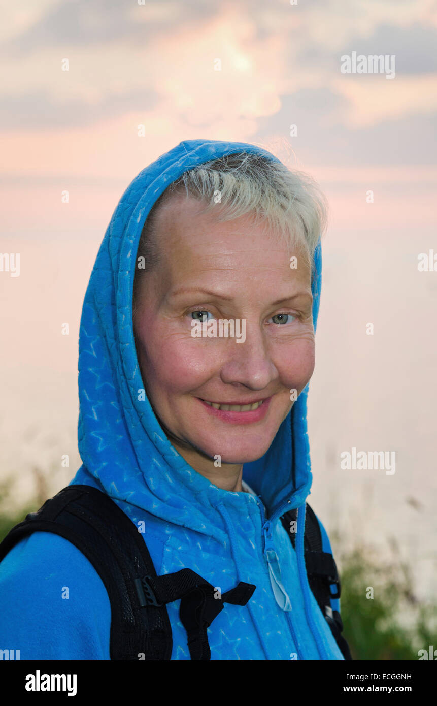 Average looking woman hi-res stock photography and images - Alamy