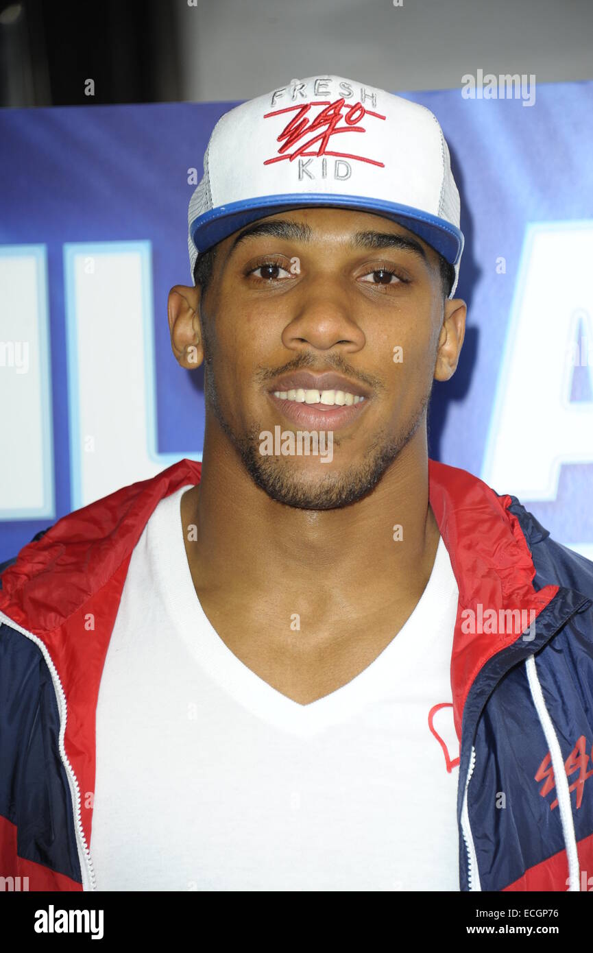 The Bodyguard cast change VIP night at the Adelphi Theatre, The Strand ...