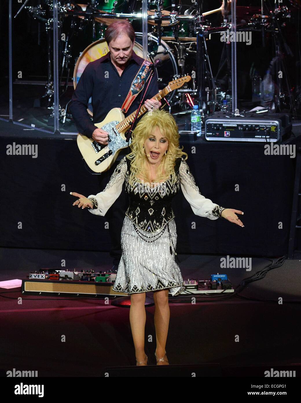 Dolly Parton Concert High Resolution Stock Photography and Images - Alamy