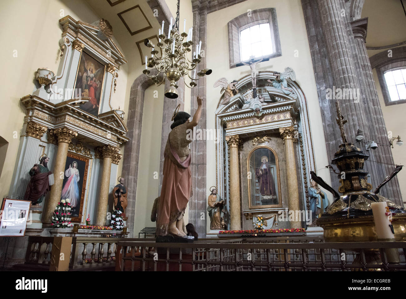 Metropolitan tabernacle interior hi-res stock photography and images ...