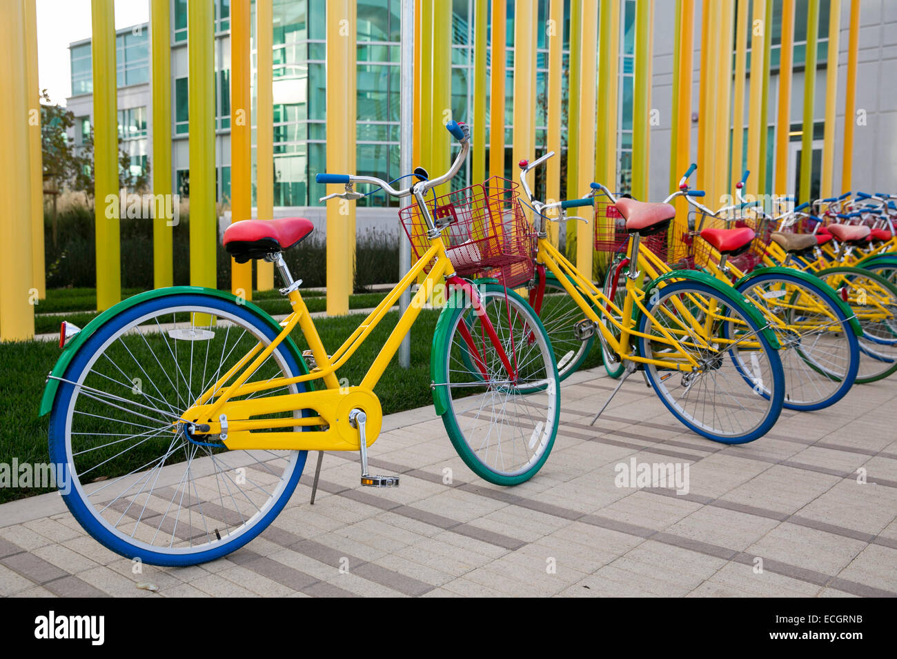 Google logo g hi-res stock photography and images - Alamy