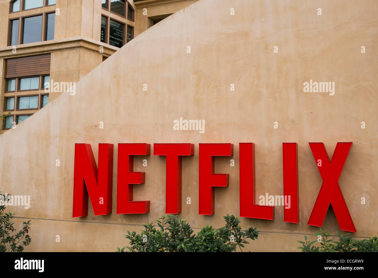 Netflix logo building hi-res stock photography and images - Alamy