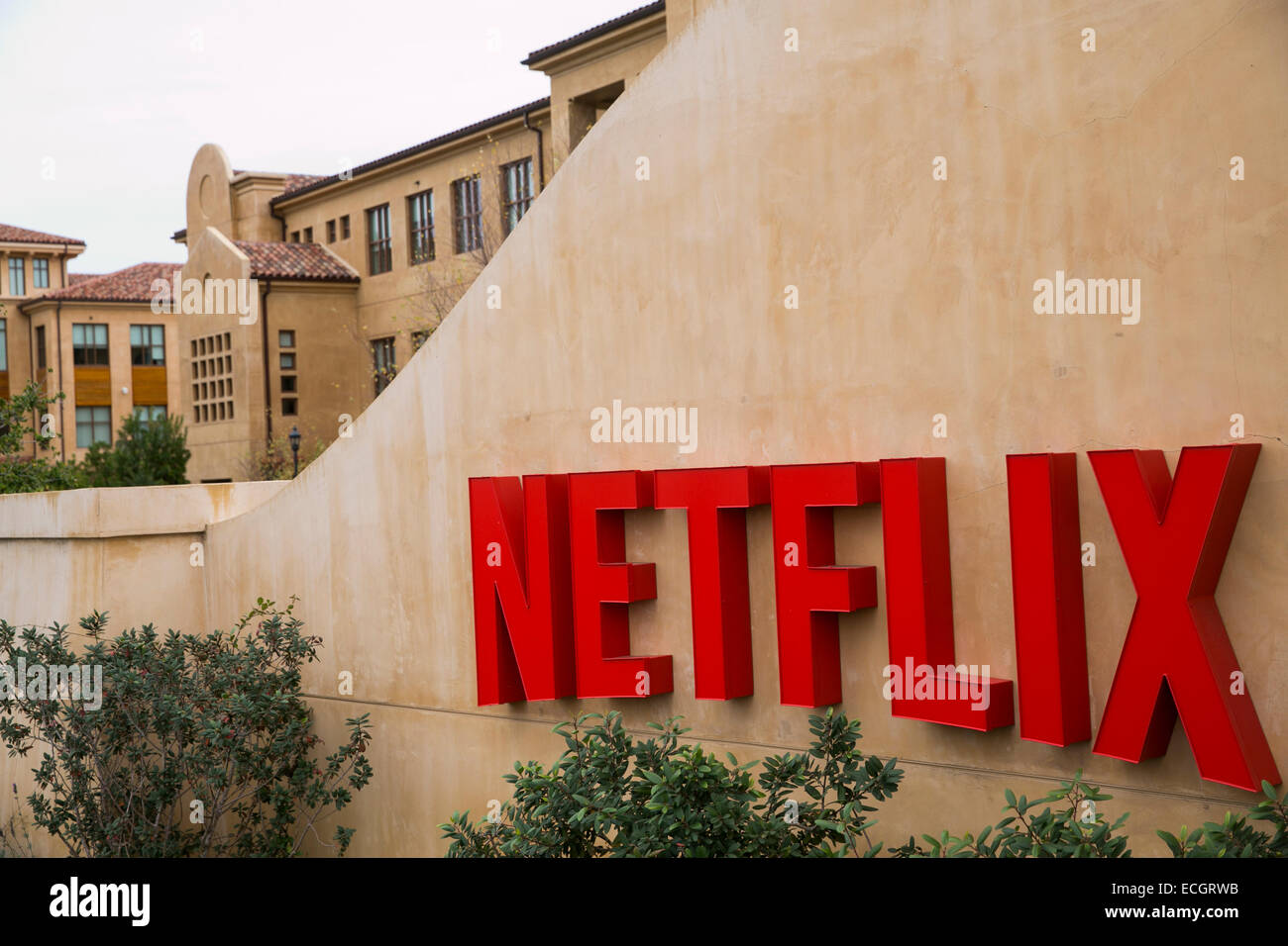 Netflix logo building hi-res stock photography and images - Alamy