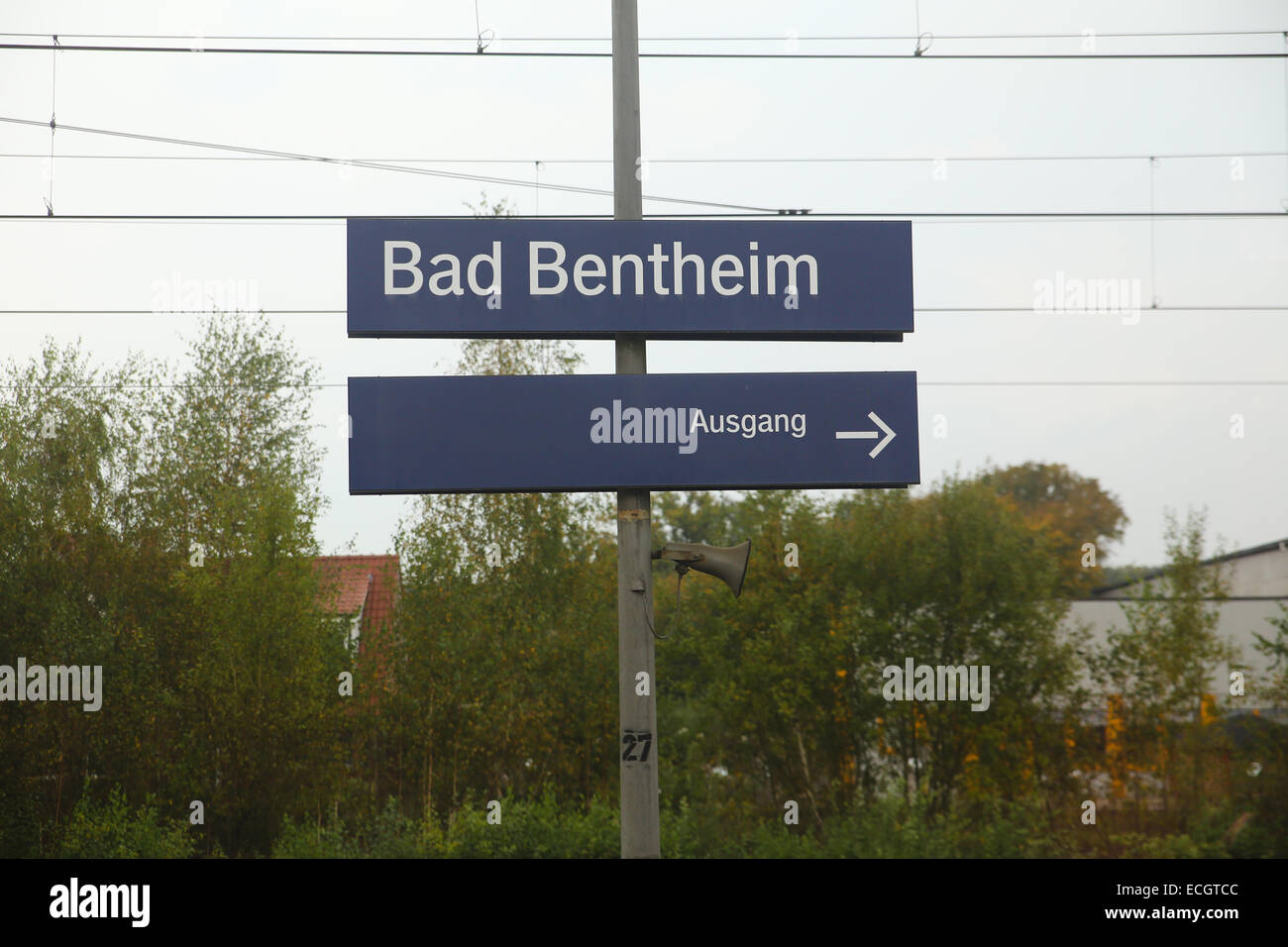 Train station sign hi-res stock photography and images - Alamy