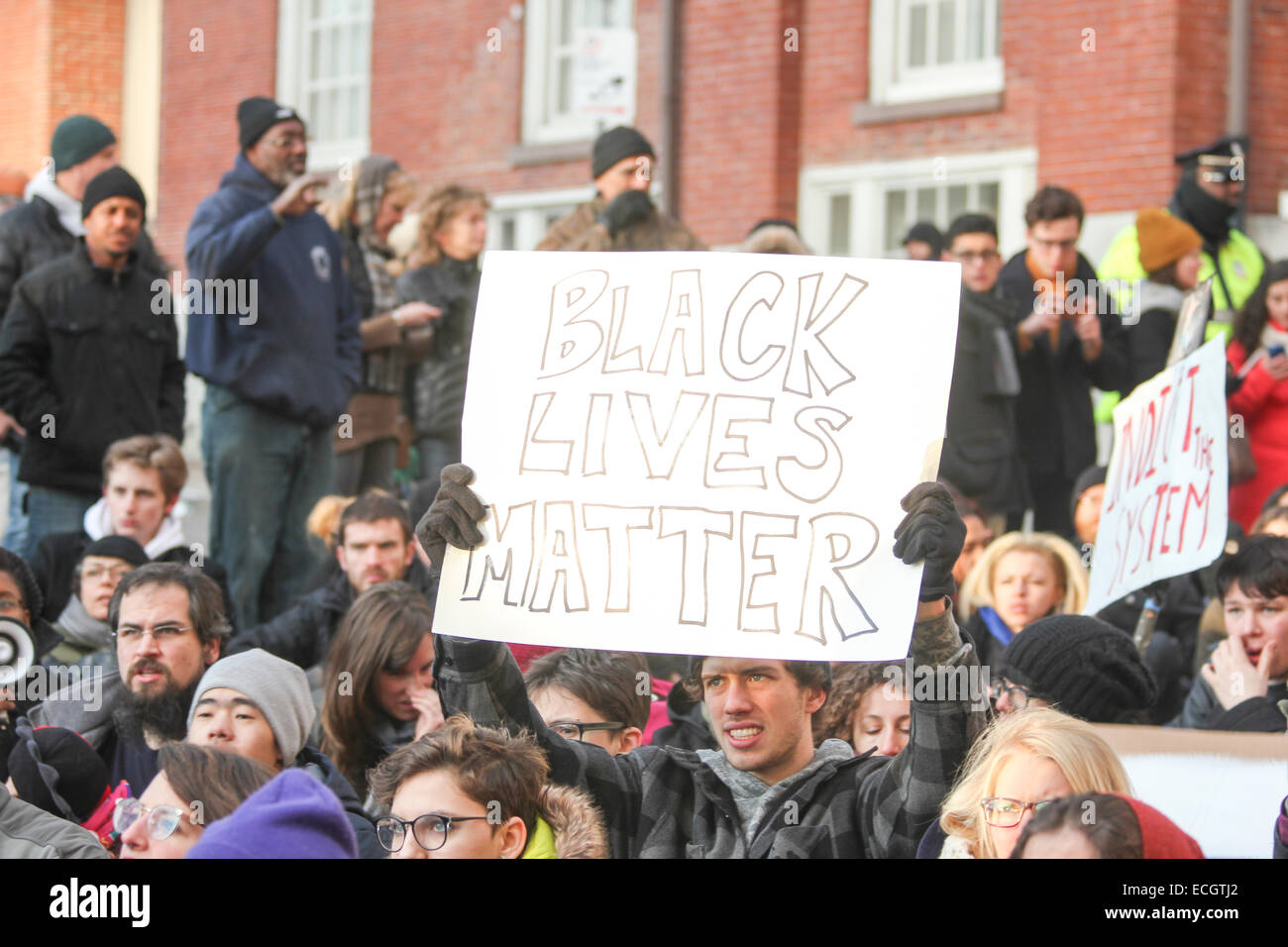 Racism not welcome sign hi-res stock photography and images - Alamy