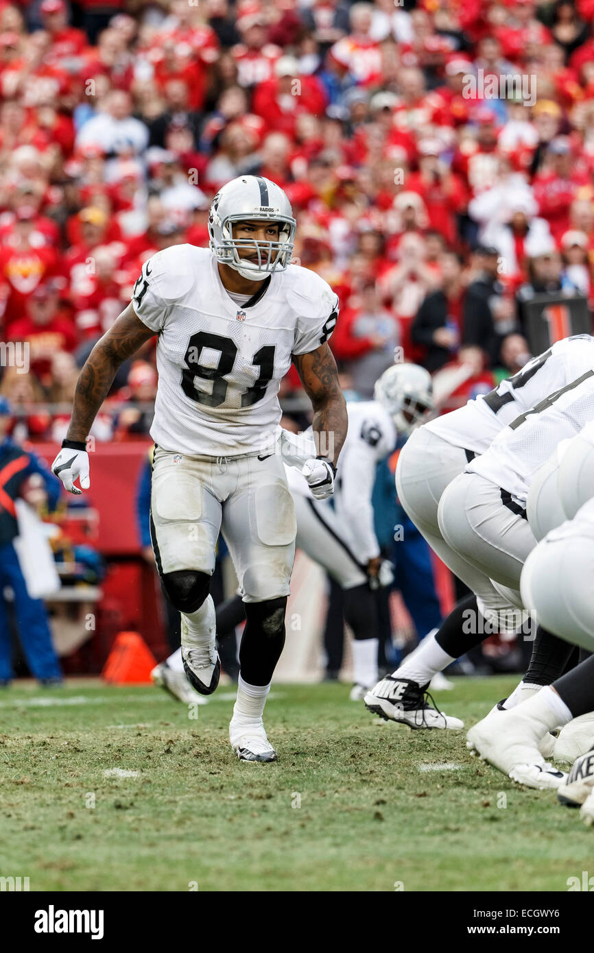 Kansas City, MO, USA. 14th Dec, 2014. Oakland Raiders tight end Mychal ...