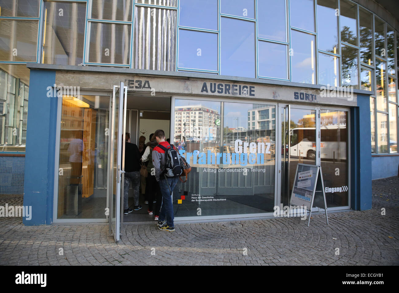 Tränenpalast "Palace of Tears" border crossing museum Berlin Stock ...