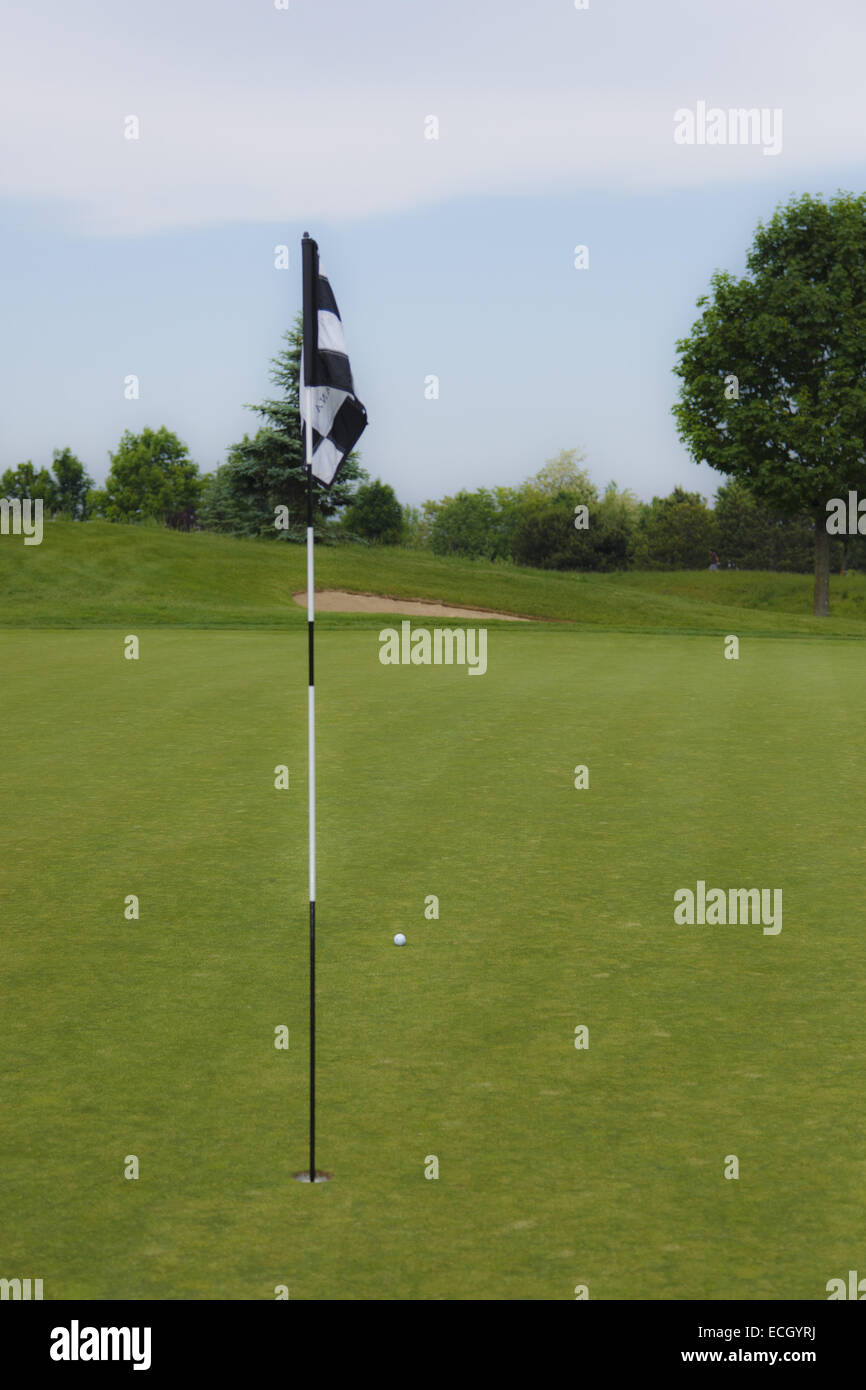Golf course pin hi-res stock photography and images - Alamy