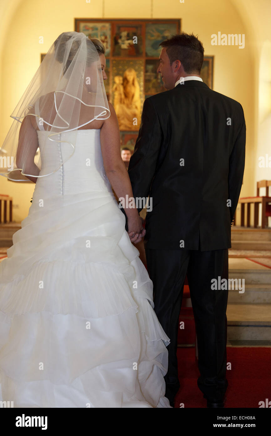 bridal couple in church Stock Photo - Alamy