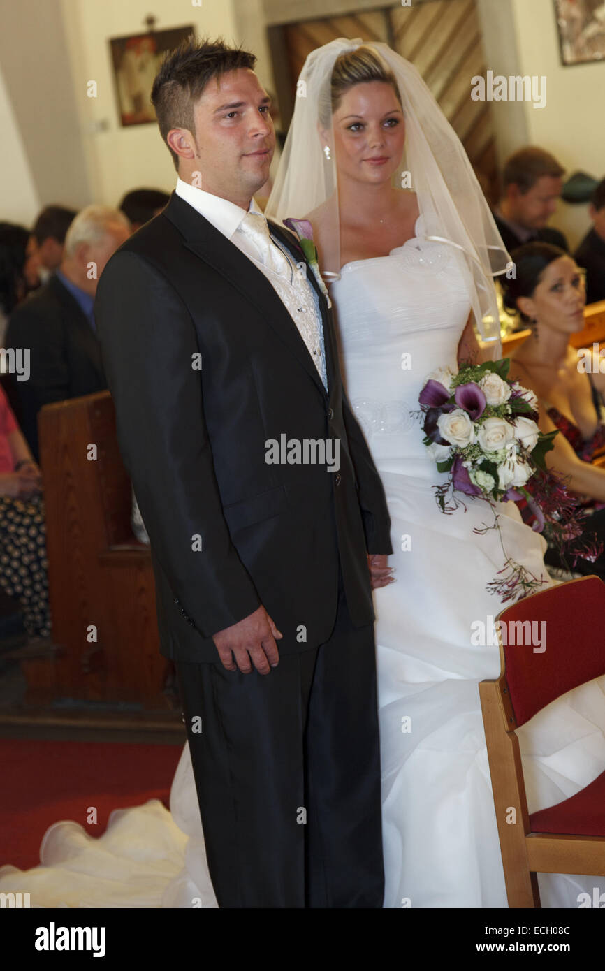 bridal couple in church Stock Photo - Alamy