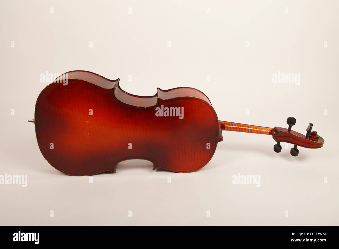 Cello scroll hi-res stock photography and images - Alamy