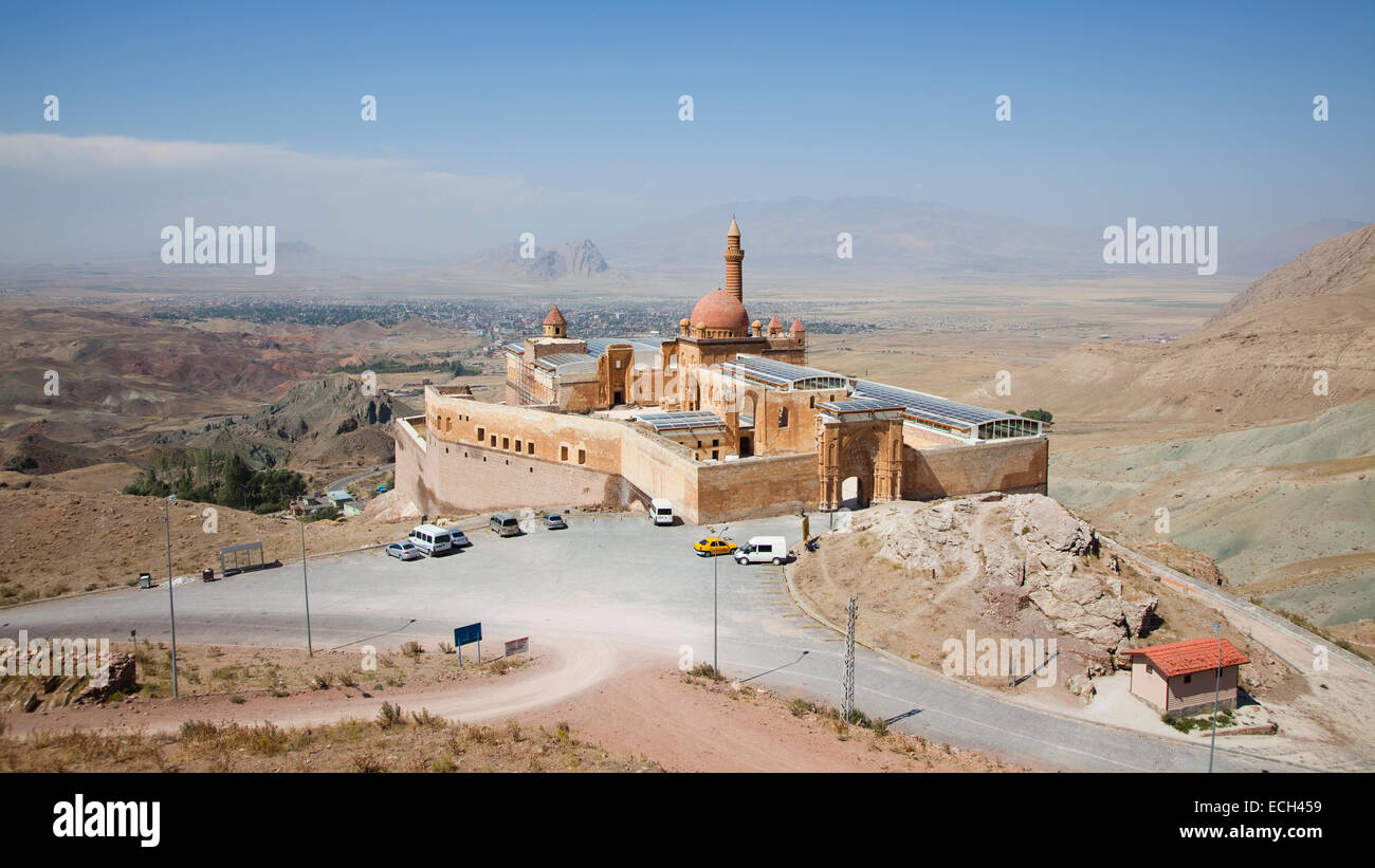 İshak Pasha Sarayi, Dogubayazit in the back, Eastern Anatolia Region ...