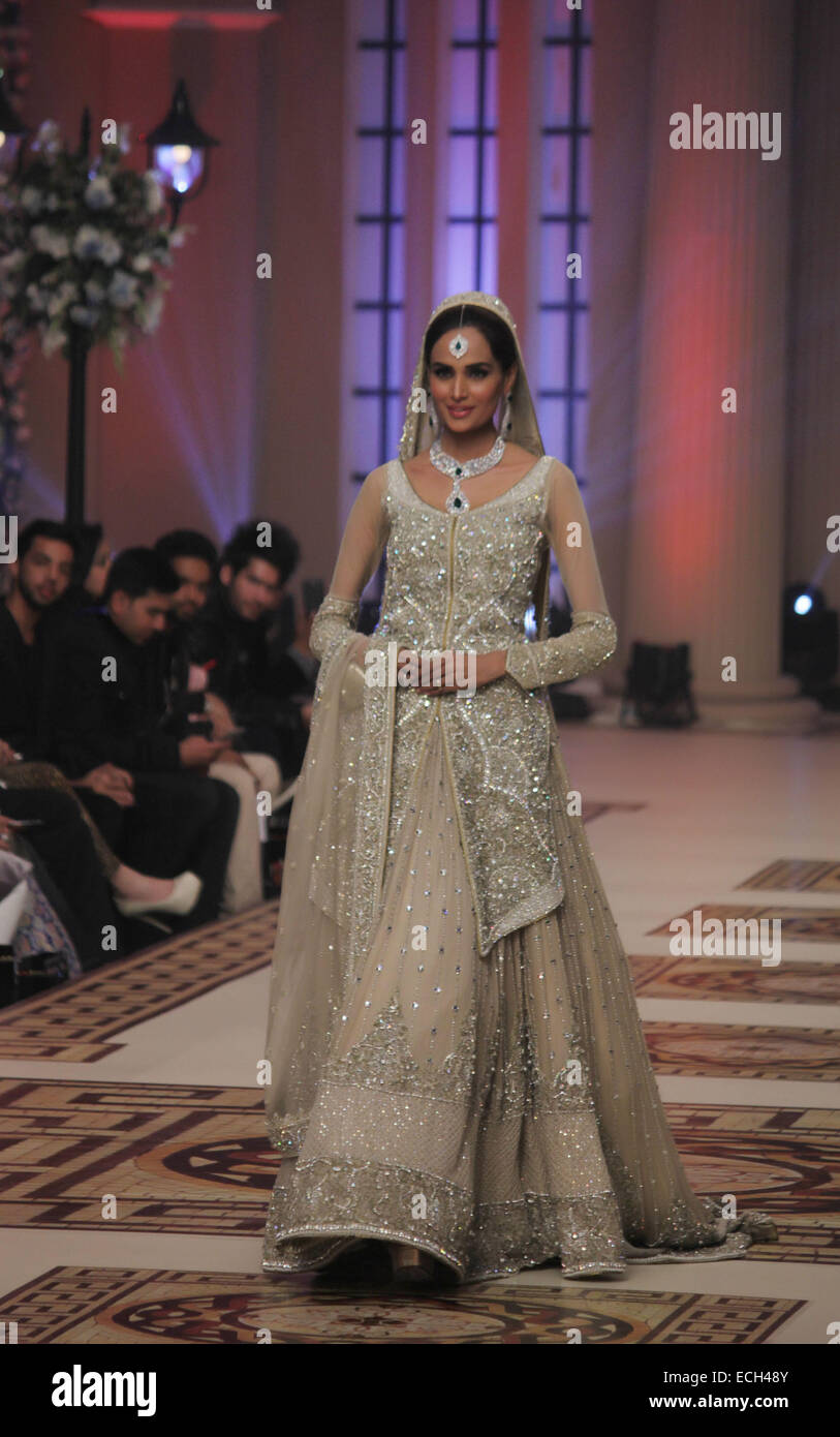 Pakistani model presents the creations of Pakistani designers Samreen ...