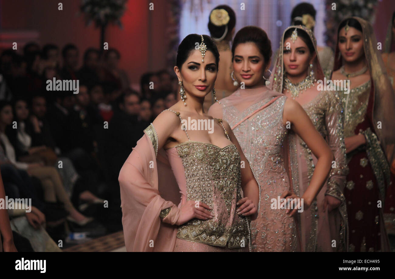 Pakistani model presents the creations of Pakistani designers Samreen ...