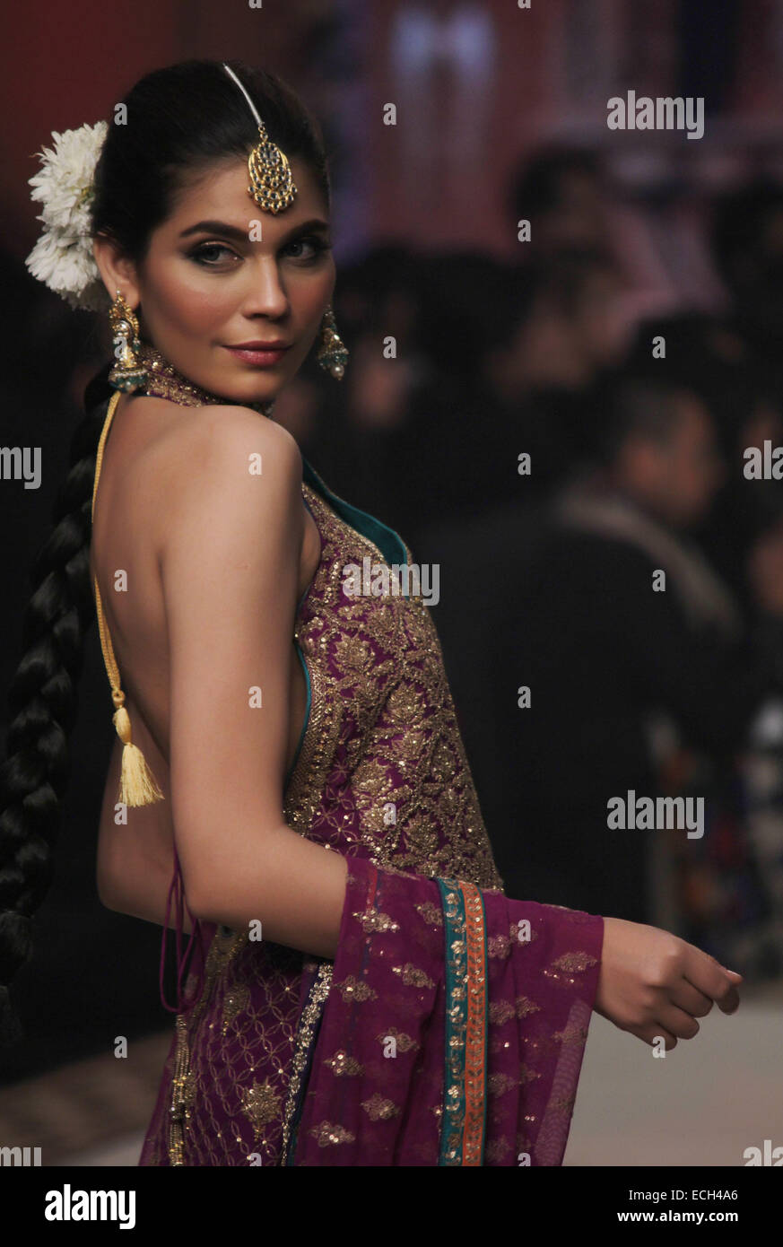 Pakistani model presents the creations of Pakistani designers Samreen ...