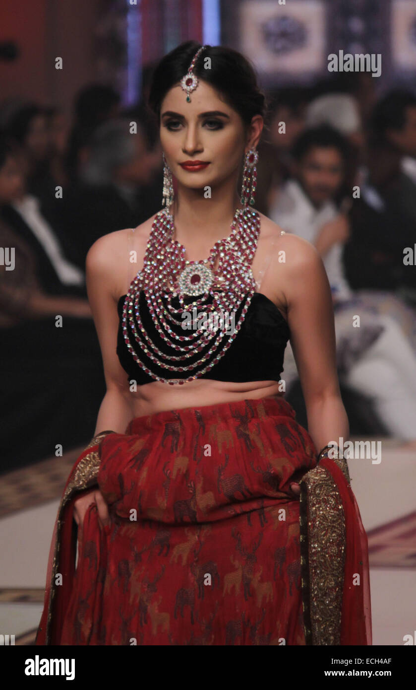 Pakistani model presents the creations of Pakistani designers Samreen ...