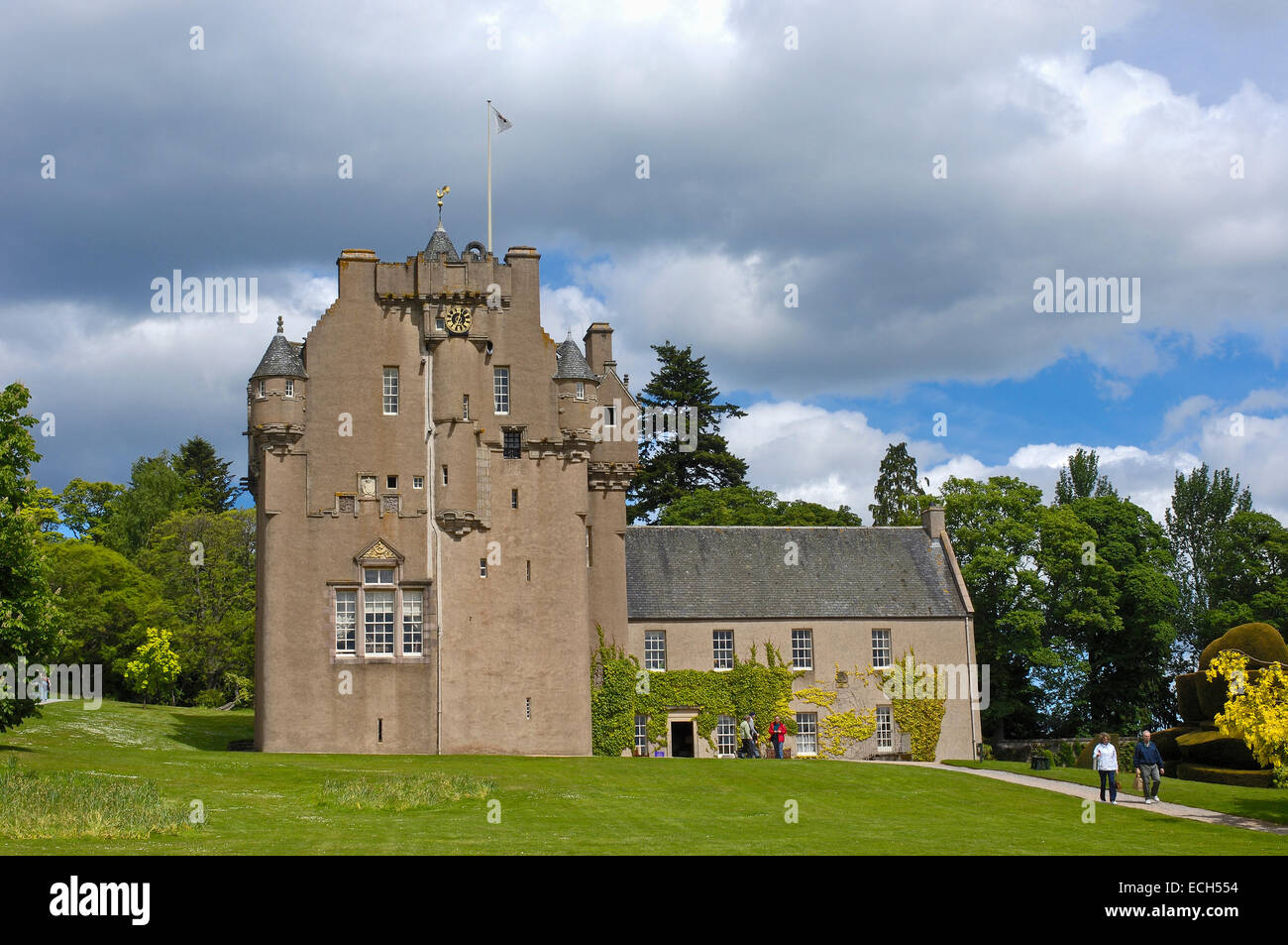 Crathes castle photo hi-res stock photography and images - Alamy