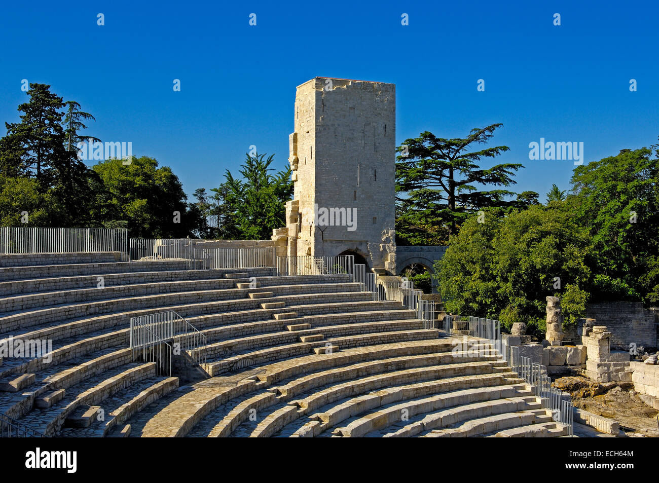 Roman theater arles bouches du rhone hi-res stock photography and ...