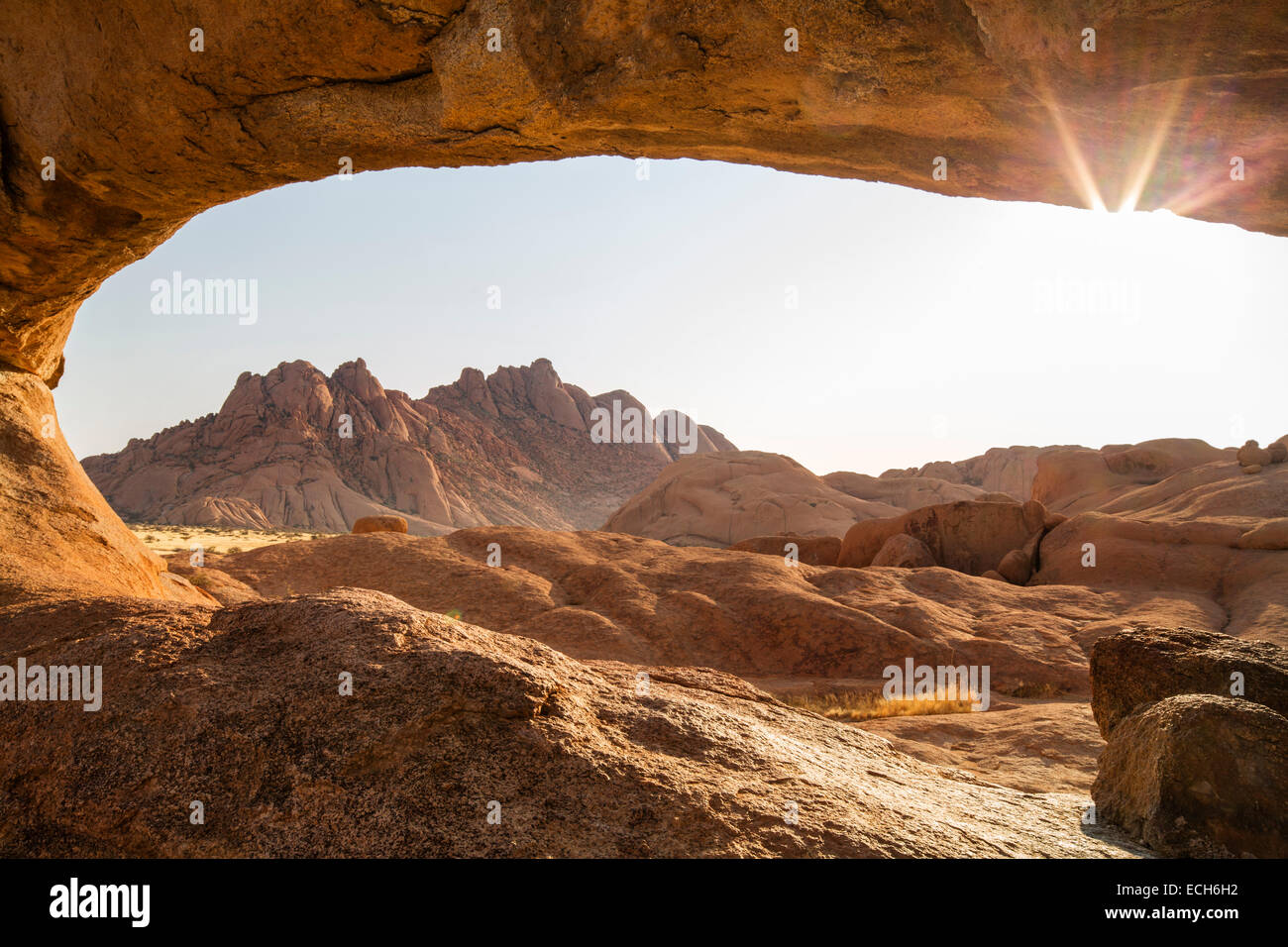 Rock arch from red granite, Spitzkoppe area, Namibia Stock Photo - Alamy