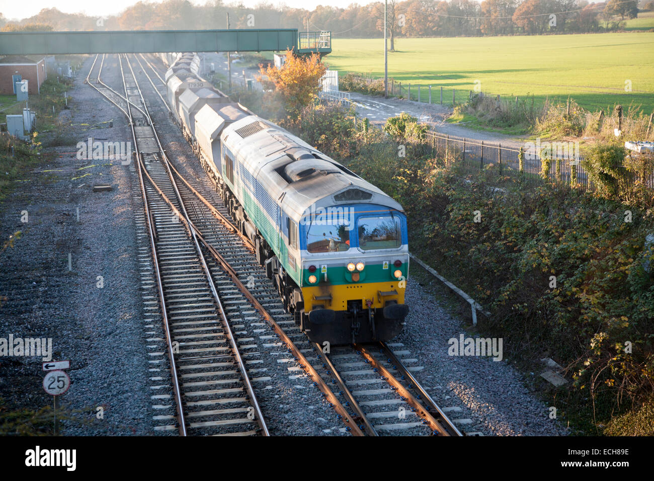 Freight train uk hi-res stock photography and images - Alamy