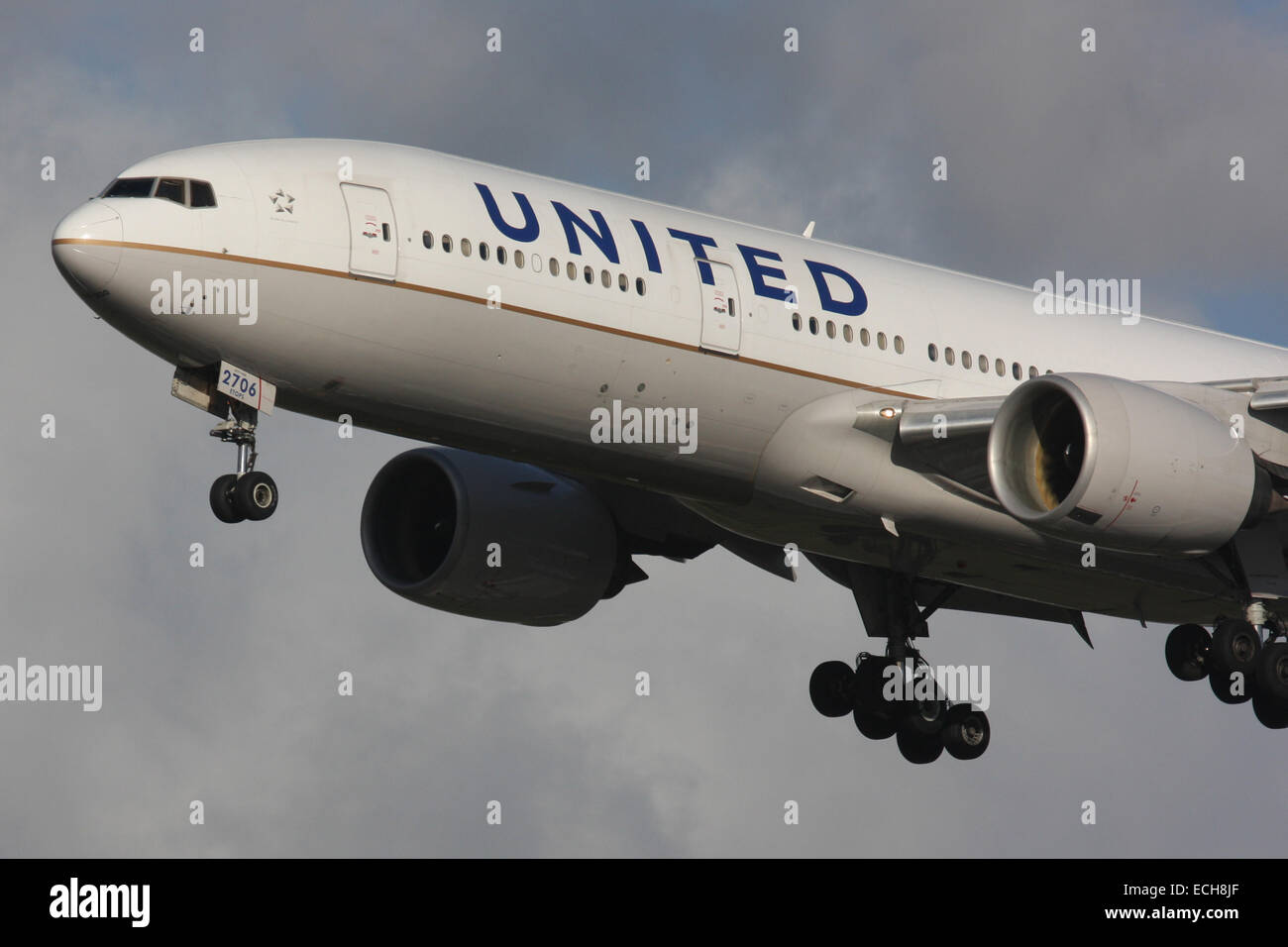 UNITED AIRLINES 777 Stock Photo - Alamy