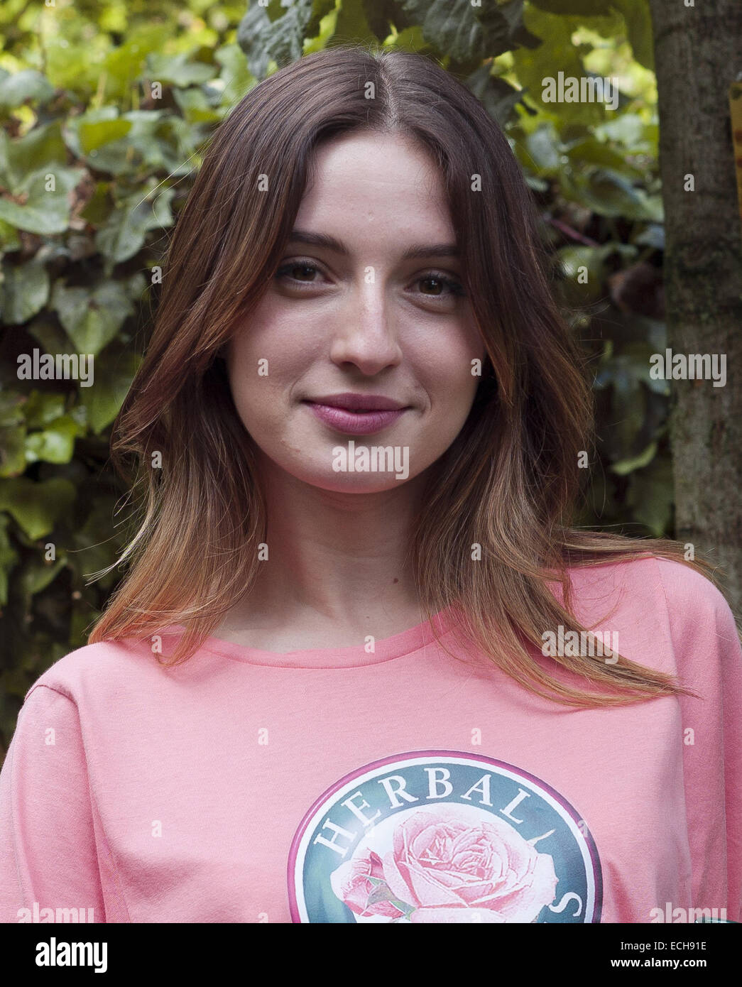 Spanish actress Maria Valverde presents a new range of Herbal Essences ...