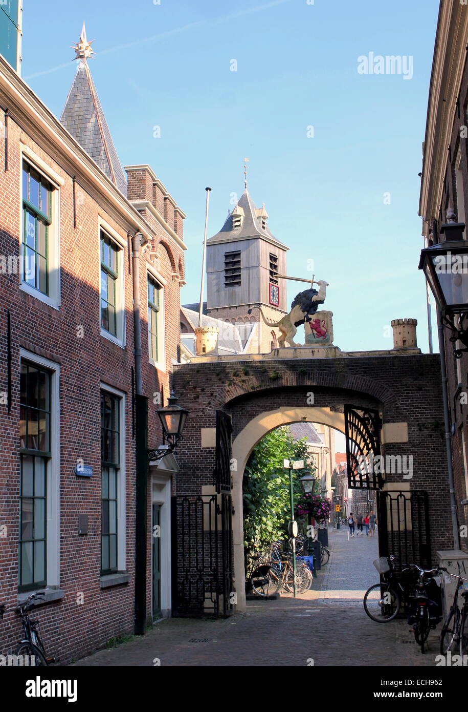 17th century city gate at Burgsteeg and Nieuwstraat in Leiden ...