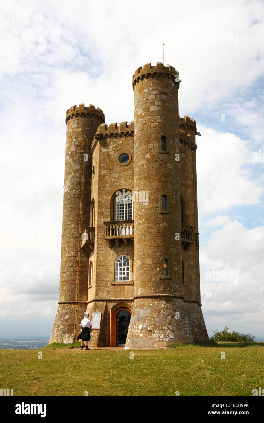Castellated tower hi-res stock photography and images - Alamy