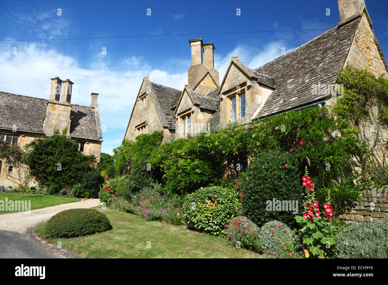 Cotswold villages hi-res stock photography and images - Alamy
