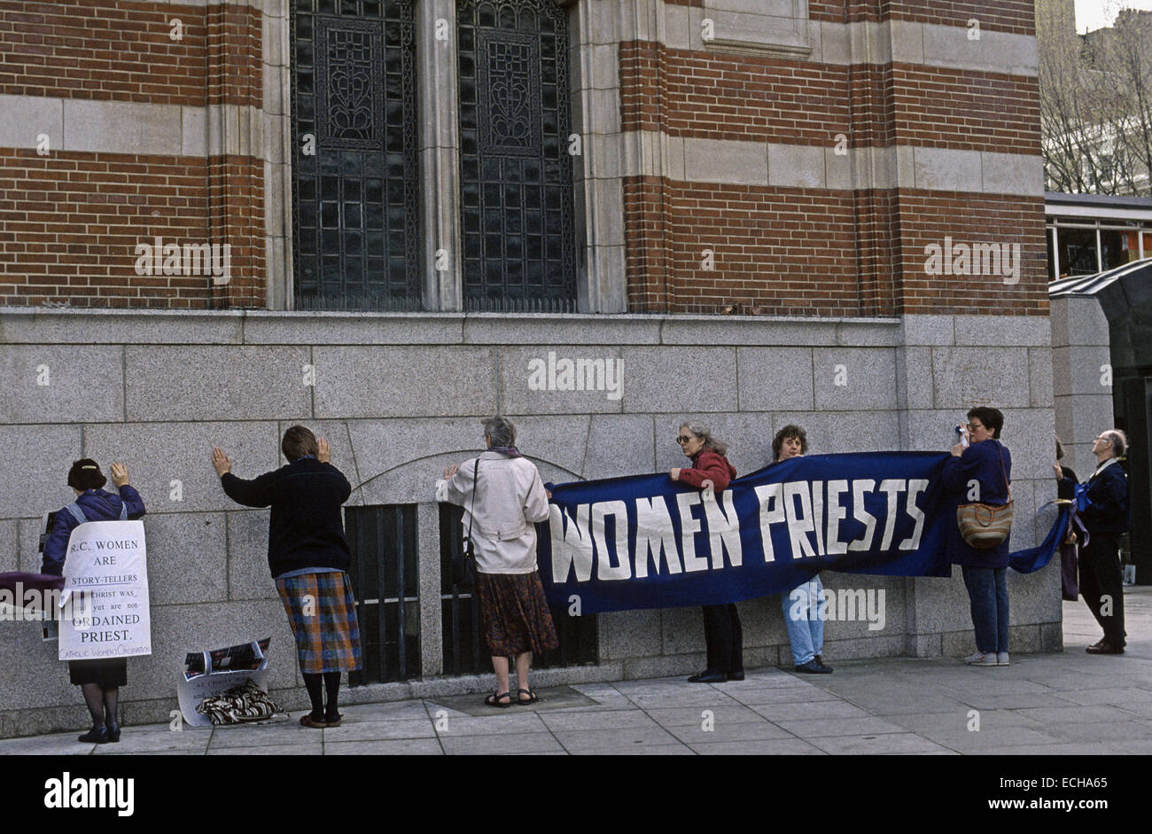 Protest Catholic woman against the restriction of women not be allowed ...