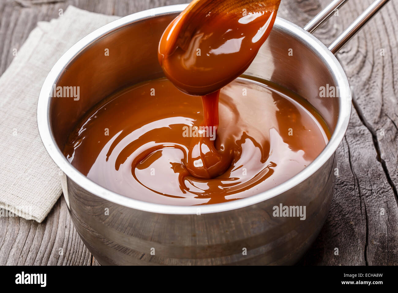 liquid caramel in a saucepan Stock Photo - Alamy