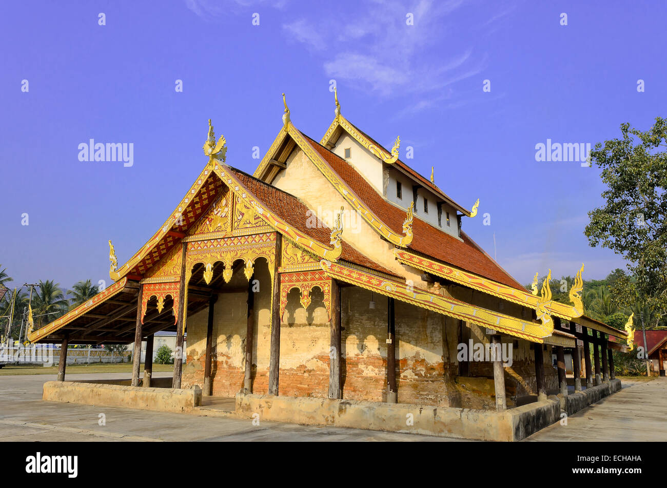 Thai style buddhist temple hi-res stock photography and images - Alamy