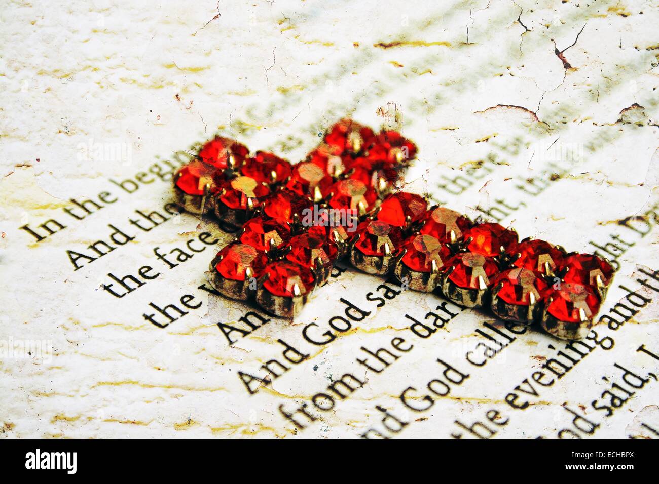 Cross and bible Stock Photo - Alamy