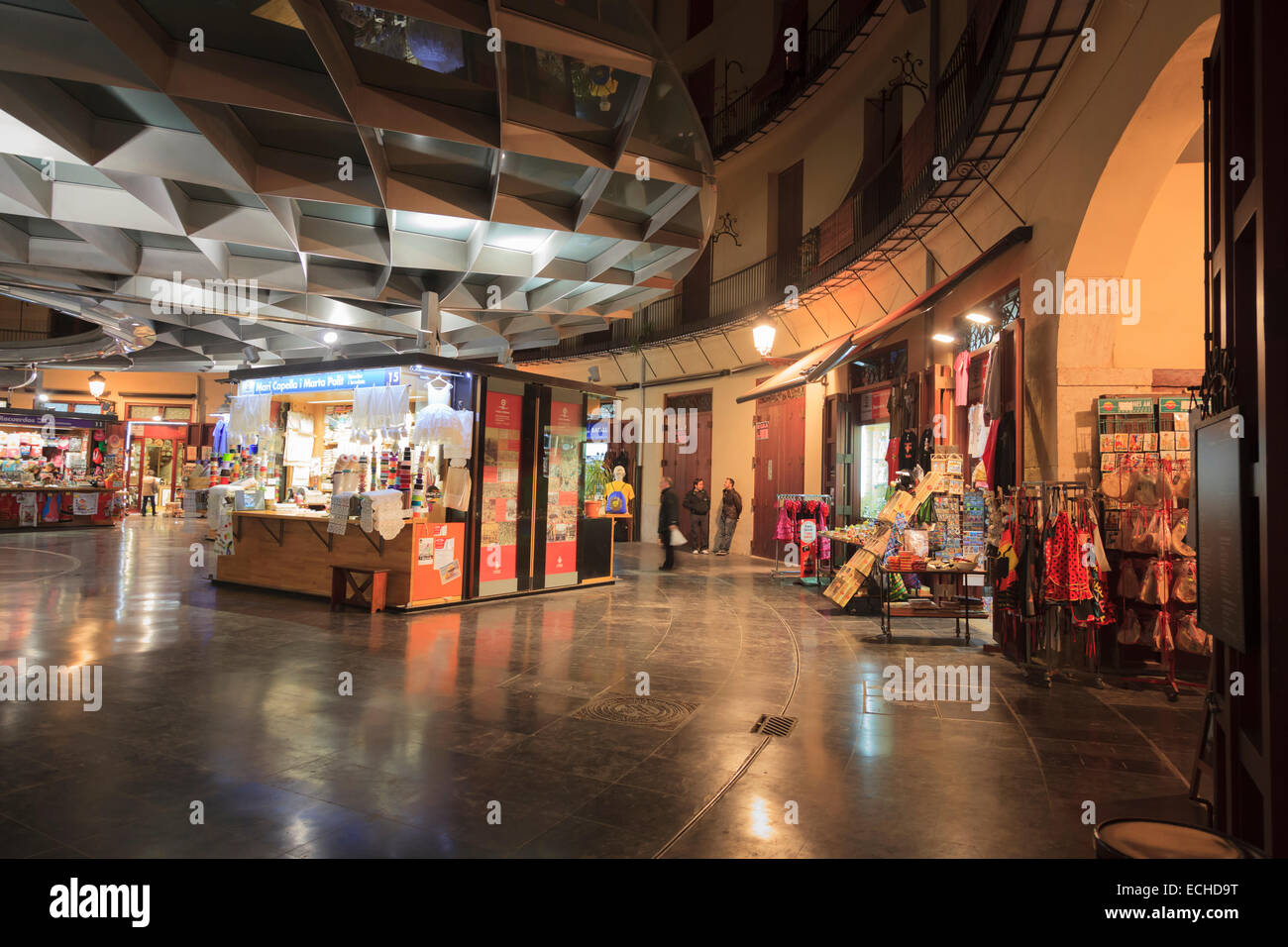 Shops in the Placa Redona in Valencia city centre at night Stock Photo ...