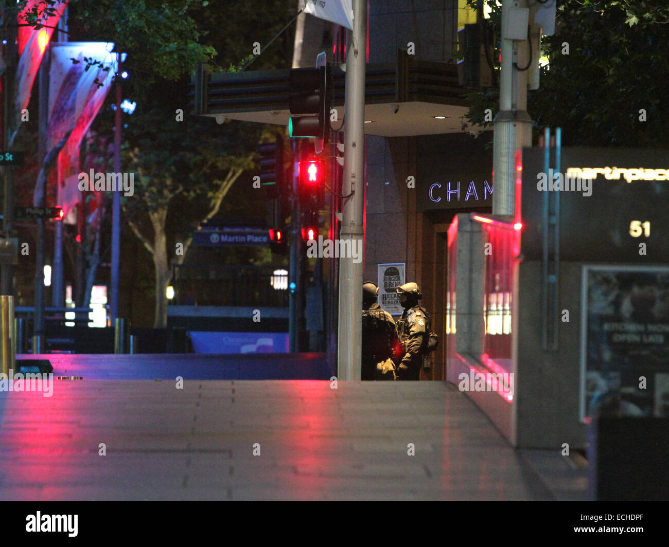 Sydney lindt cafe hi-res stock photography and images - Alamy