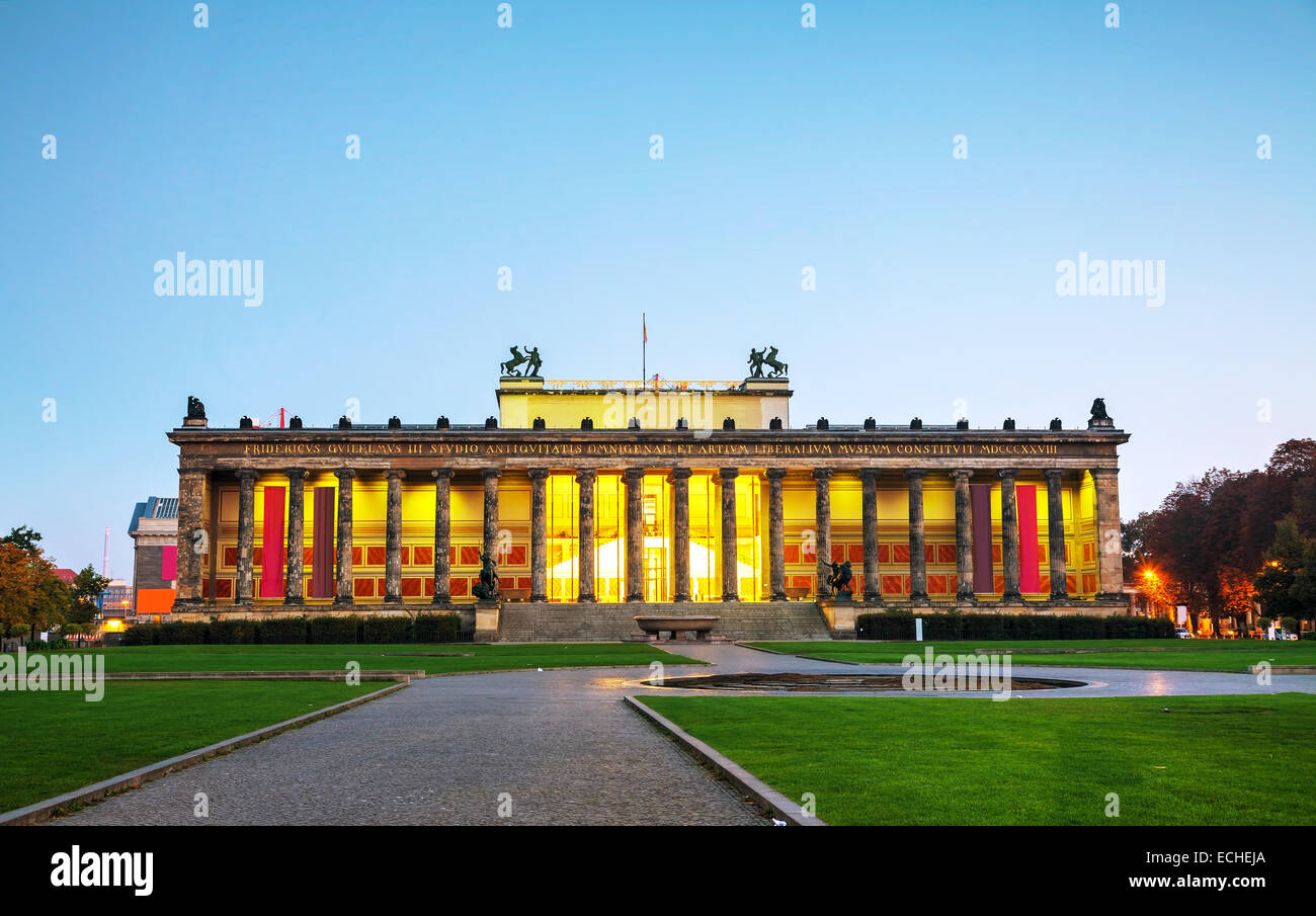 Altes national museum hi-res stock photography and images - Alamy