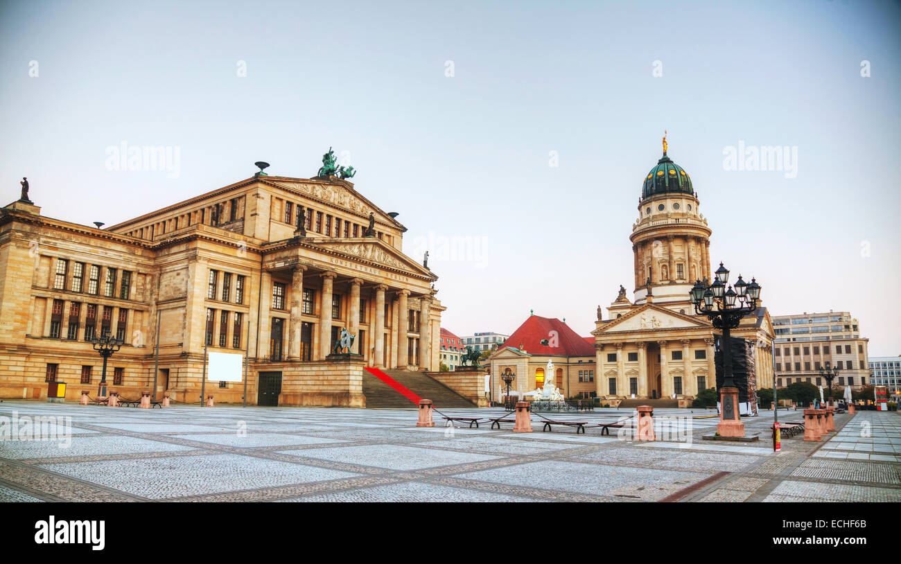 Berlin square hi-res stock photography and images - Alamy