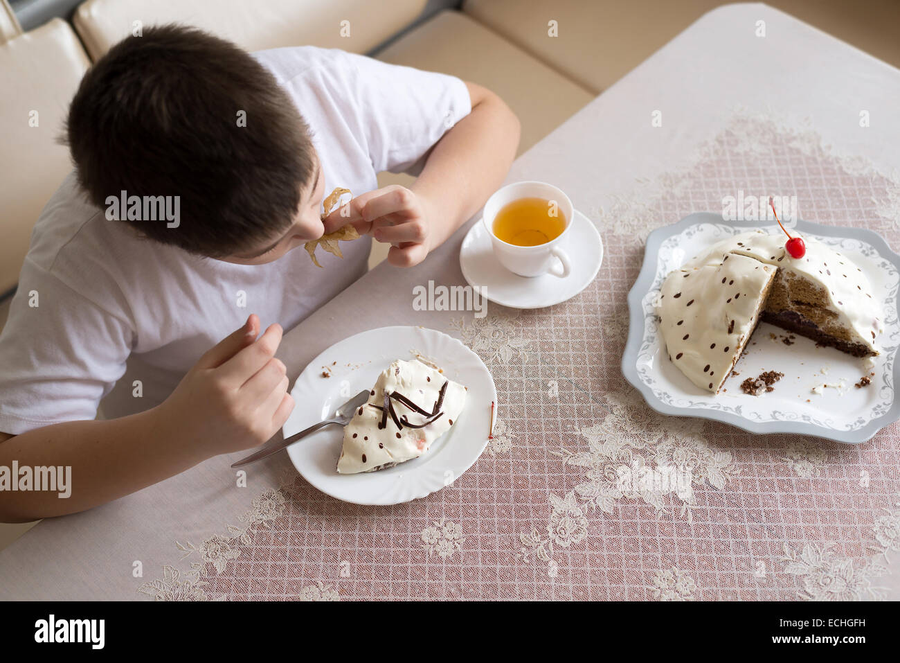 Boy handsome teenager hi-res stock photography and images - Alamy
