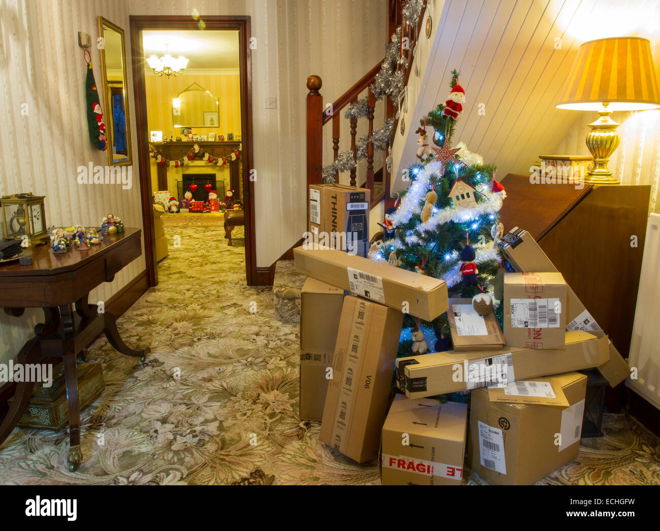 Christmas tree presents hi-res stock photography and images - Alamy