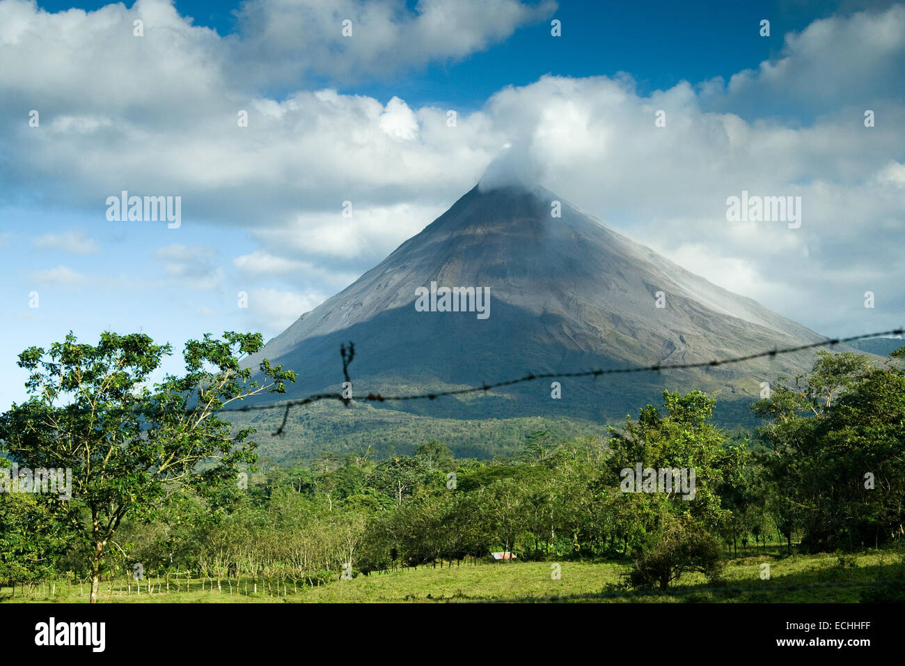 Arenal volcano view hi-res stock photography and images - Alamy